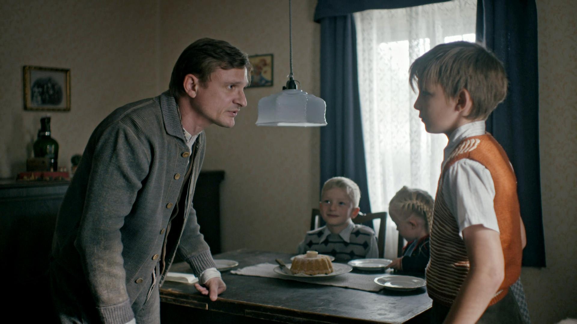 Deutschland 1938/39 · Anton will in die Hitlerjugend | Unterricht ...