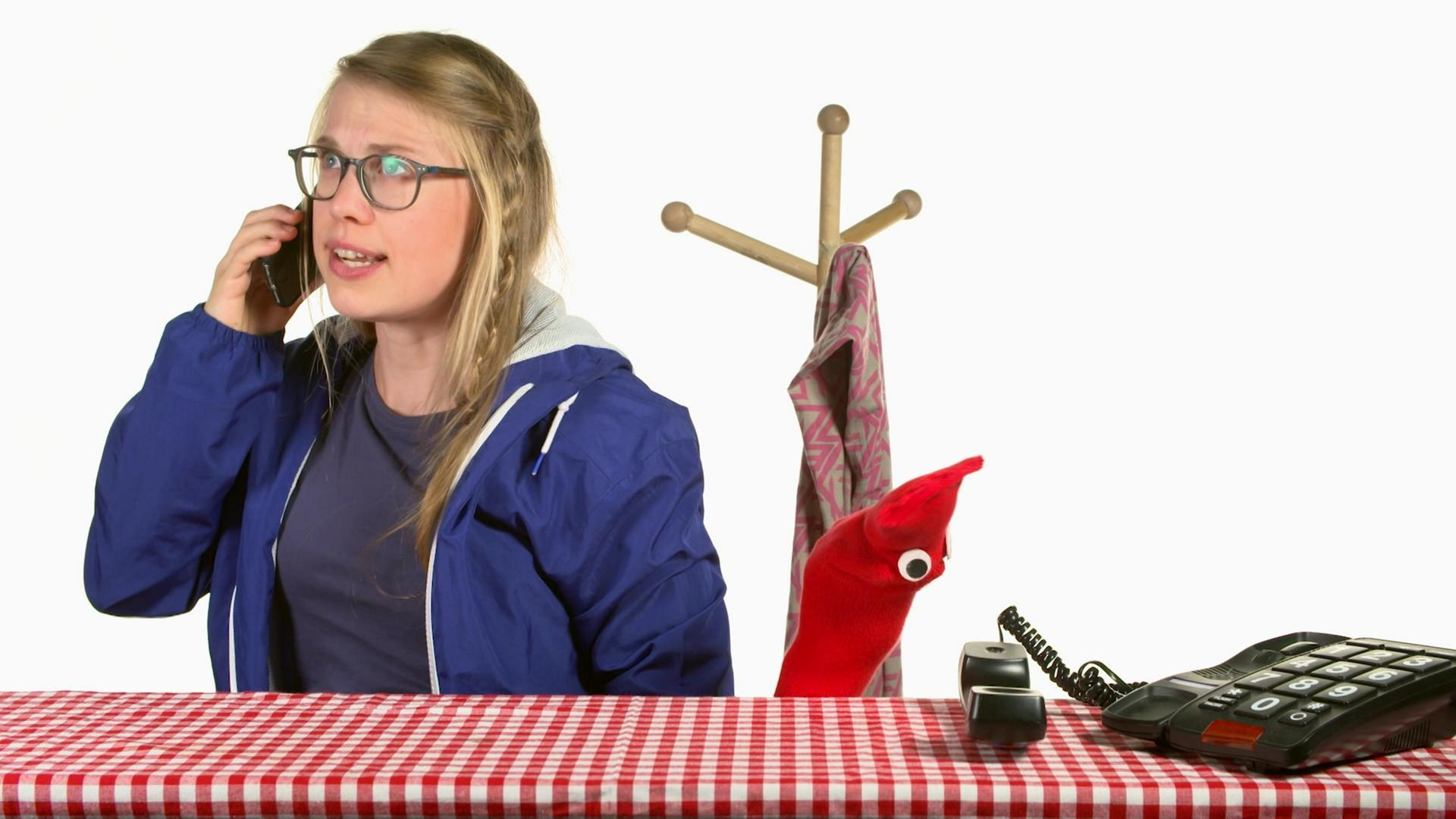 Deutsch lernen mit Socke | Spielen | Film für die Grundschule - planet ...